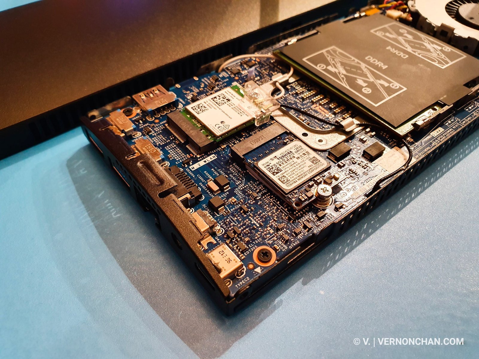 Dell OptiPlex 7070 Ultra First Look: The World’s First Zero-footprint ...