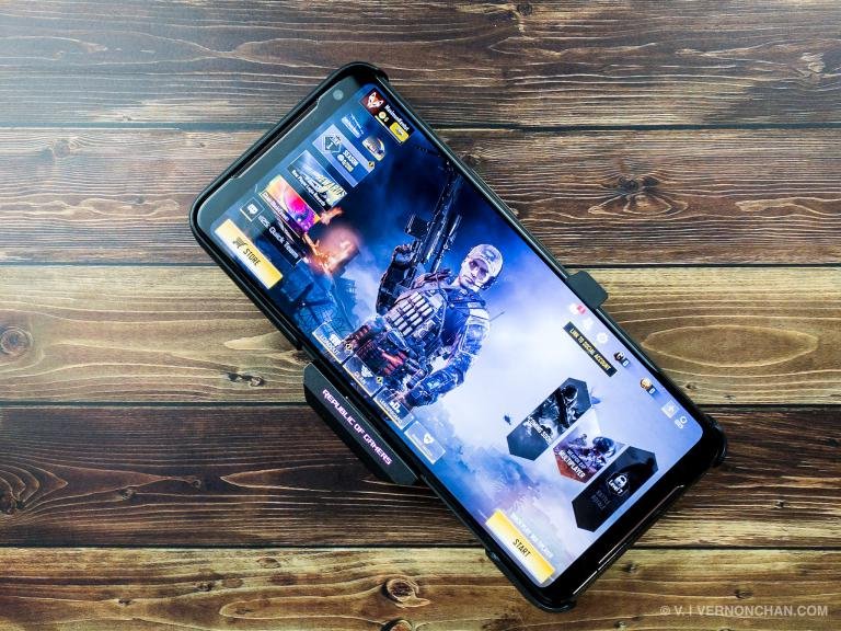 ASUS ROG Phone II: Unboxing And Hands-on First Impressions